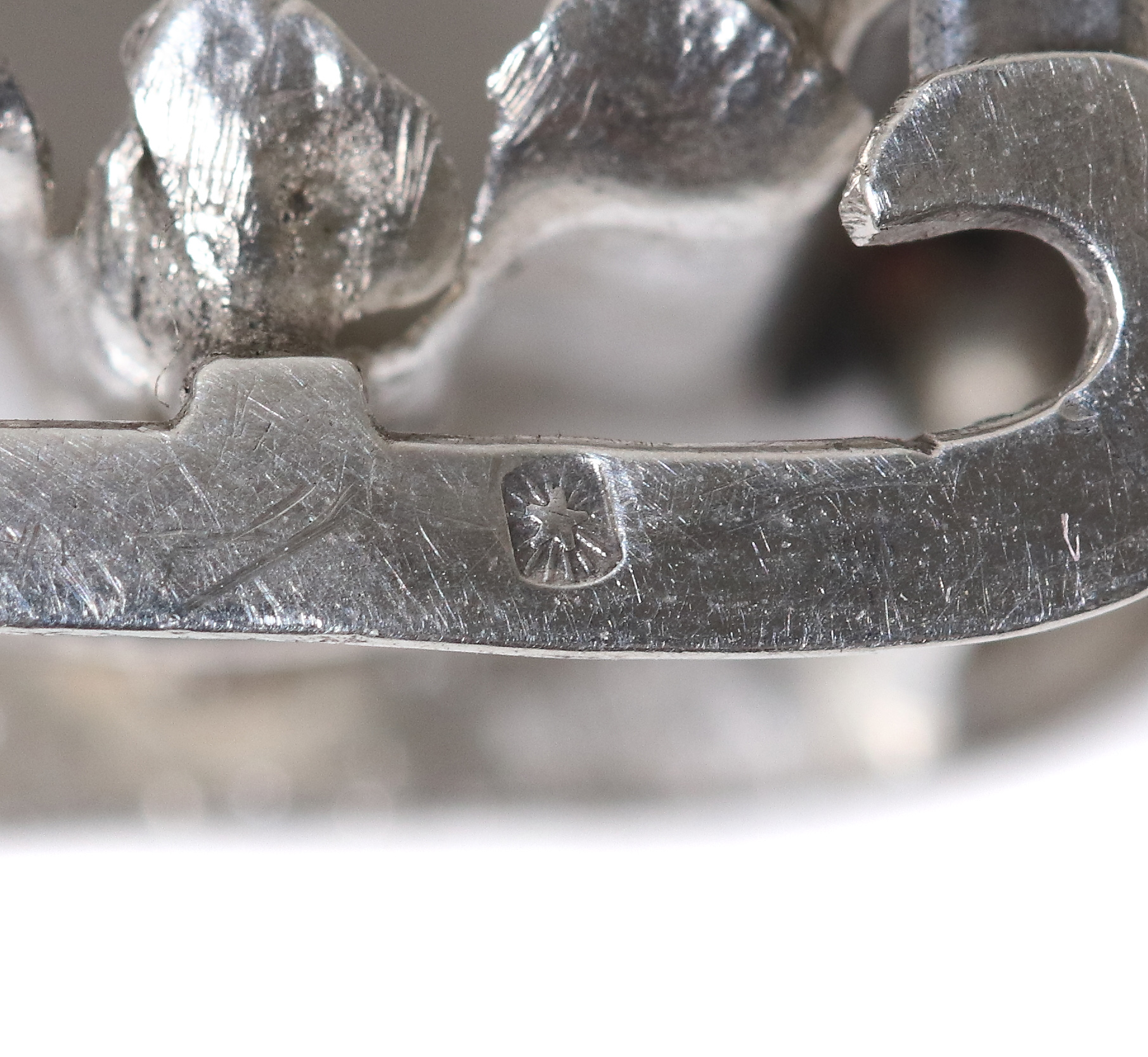 Can you please help me identify the manufacturer and period? - www.925 ...